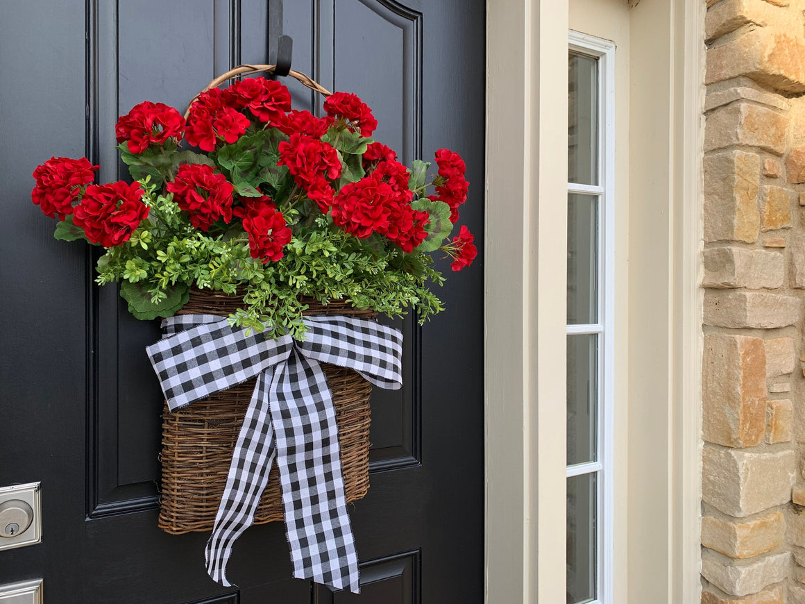 Summer Red Geranium Basket Wreath | TwoInspireYou